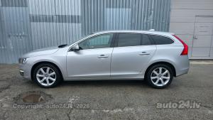 Grey Volvo V60 2017 in Tallinn, with an engine capacity of 2.00 L and mileage of 238 thousand km for 8290 €, photo 6 on AUTOMOTO.COM.LV