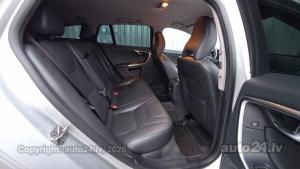 Grey Volvo V60 2017 in Tallinn, with an engine capacity of 2.00 L and mileage of 238 thousand km for 8290 €, photo 16 on AUTOMOTO.COM.LV
