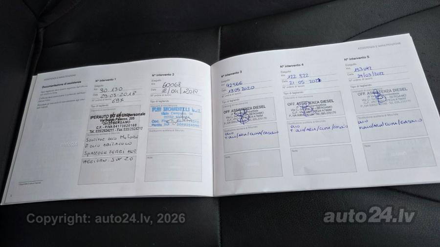 Grey Volvo V60 2017 in Tallinn, with an engine capacity of 2.00 L and mileage of 238 thousand km for 8290 €, photo 25 on AUTOMOTO.COM.LV