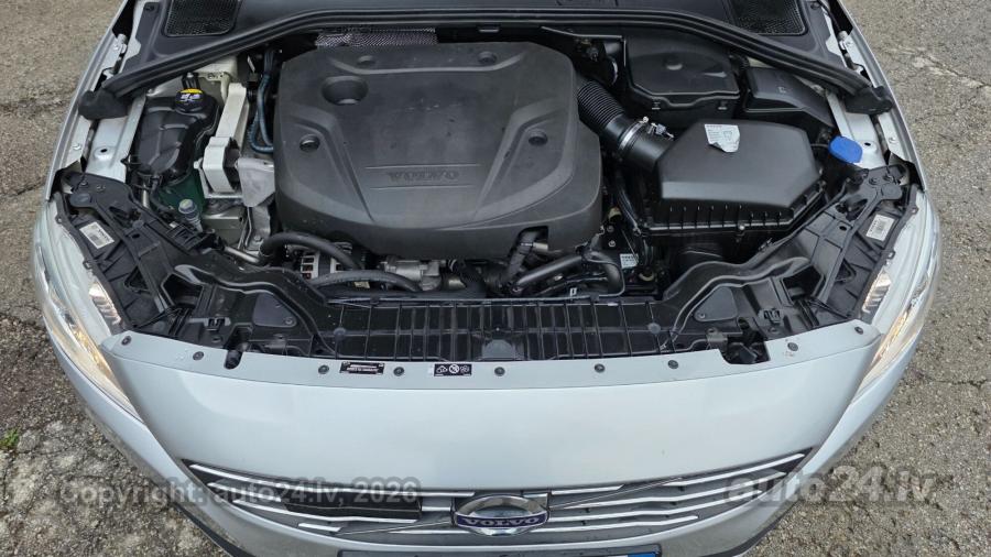 Grey Volvo V60 2017 in Tallinn, with an engine capacity of 2.00 L and mileage of 238 thousand km for 8290 €, photo 28 on AUTOMOTO.COM.LV