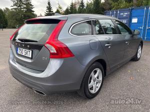 Grey Volvo V60 2017 in Paide, with an engine capacity of 2.00 L and mileage of 224 thousand km for 10490 €, photo 6 on AUTOMOTO.COM.LV
