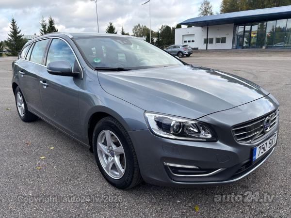 Volvo V60 2017 Paide vietnē Pelēks Volvo V60 2017 Paide, ar dzinēja tilpumu 2.00 L un nobraukumu 224 tūkst. km par 10490 €, foto 7 vietnē AUTOMOTO.COM.LV
