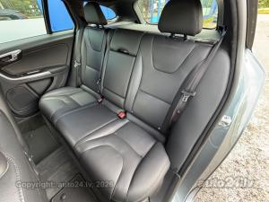 Grey Volvo V60 2017 in Paide, with an engine capacity of 2.00 L and mileage of 224 thousand km for 10490 €, photo 14 on AUTOMOTO.COM.LV