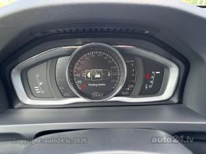 Grey Volvo V60 2017 in Paide, with an engine capacity of 2.00 L and mileage of 224 thousand km for 10490 €, photo 15 on AUTOMOTO.COM.LV