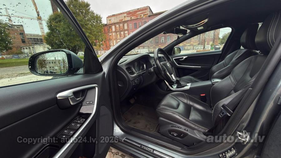 Серый Вольво B60 2017 в Таллин, объемом двигателя 2.40 л и пробегом 220 тыс. км за 9499 €, фото 8 на AUTOMOTO.COM.LV