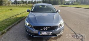 Pelēks Volvo V60 2017 Ogre, ar dzinēja tilpumu 2.00 L un nobraukumu 131 tūkst. km par 9300 €, foto  vietnē AUTOMOTO.COM.LV