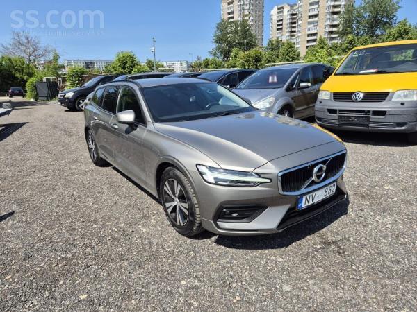 Pelēks Volvo V60 2018 Rīga, ar dzinēja tilpumu 2.00 L un nobraukumu 219 tūkst. km par 14590 €, foto 2 vietnē AUTOMOTO.COM.LV