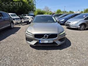 Pelēks Volvo V60 2018 Rīga, ar dzinēja tilpumu 2.00 L un nobraukumu 219 tūkst. km par 4500 €, foto 3 vietnē AUTOMOTO.COM.LV