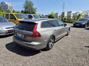 Pelēks Volvo V60 2018 Rīga, ar dzinēja tilpumu 2.00 L un nobraukumu 219 tūkst. km par 4500 €, foto 6 vietnē AUTOMOTO.COM.LV