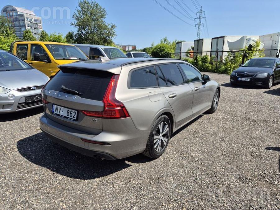 Pelēks Volvo V60 2018 Rīga, ar dzinēja tilpumu 2.00 L un nobraukumu 219 tūkst. km par 4500 €, foto 6 vietnē AUTOMOTO.COM.LV