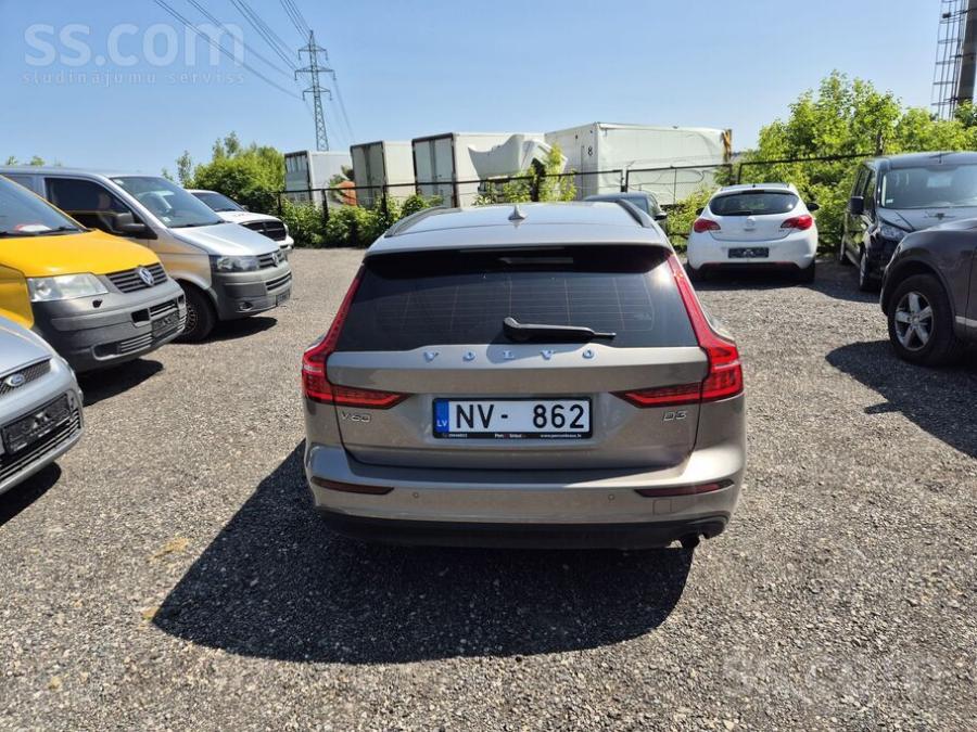Pelēks Volvo V60 2018 Rīga, ar dzinēja tilpumu 2.00 L un nobraukumu 219 tūkst. km par 4500 €, foto 7 vietnē AUTOMOTO.COM.LV