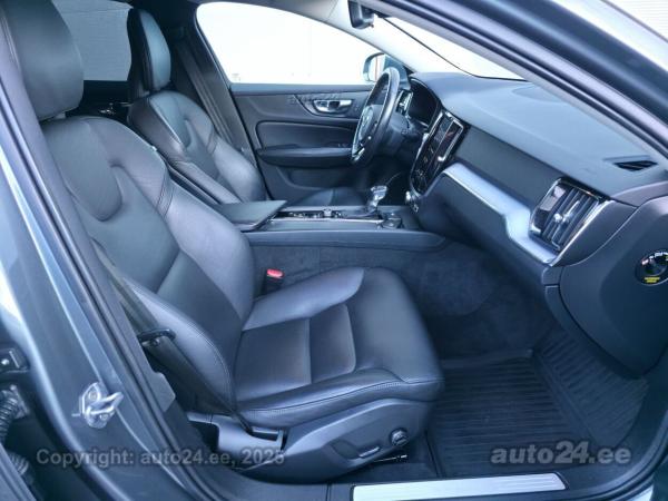 Серый Вольво B60 2018 в Таллин, объемом двигателя 2.00 л и пробегом 166 тыс. км за 17990 €, фото 11 на AUTOMOTO.COM.LV
