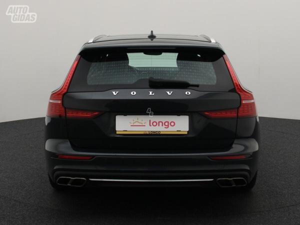 Grey Volvo V60 2018 in Vilnius, with an engine capacity of 2.00 L and mileage of 219 thousand km for 17199 €, photo 5 on AUTOMOTO.COM.LV