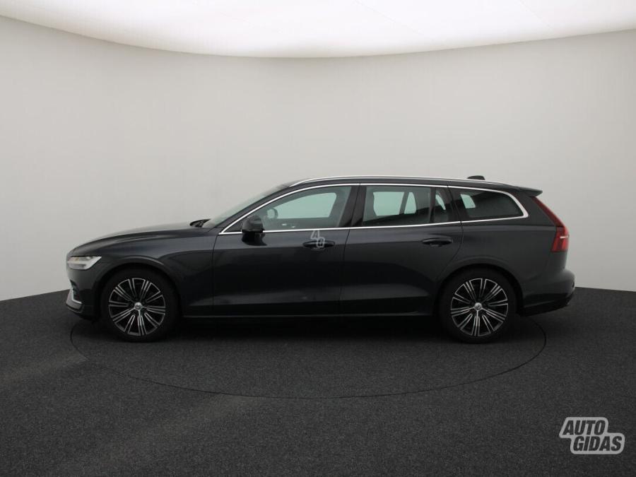 Grey Volvo V60 2018 in Vilnius, with an engine capacity of 2.00 L and mileage of 219 thousand km for 17199 €, photo 6 on AUTOMOTO.COM.LV