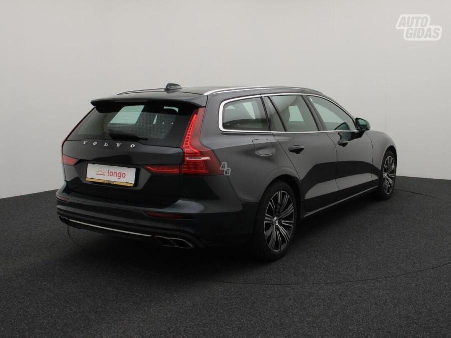 Grey Volvo V60 2018 in Vilnius, with an engine capacity of 2.00 L and mileage of 219 thousand km for 17199 €, photo 8 on AUTOMOTO.COM.LV