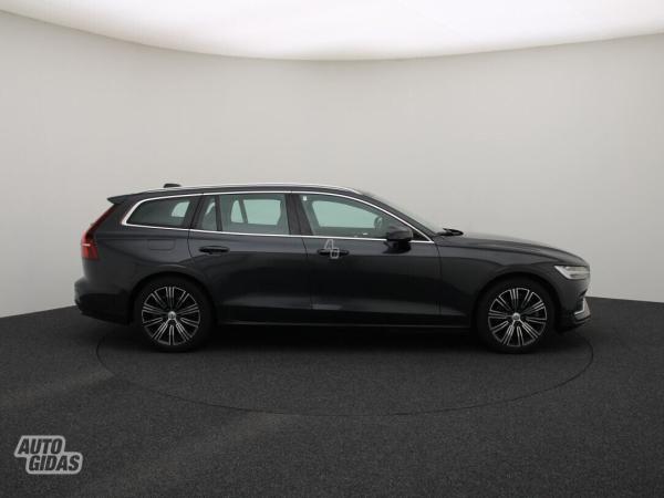 Grey Volvo V60 2018 in Vilnius, with an engine capacity of 2.00 L and mileage of 219 thousand km for 17199 €, photo 9 on AUTOMOTO.COM.LV