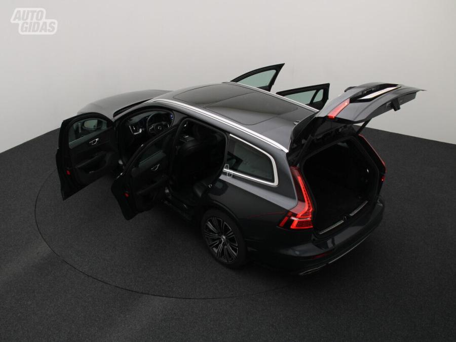 Grey Volvo V60 2018 in Vilnius, with an engine capacity of 2.00 L and mileage of 219 thousand km for 17199 €, photo 13 on AUTOMOTO.COM.LV