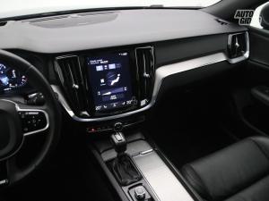 Grey Volvo V60 2018 in Vilnius, with an engine capacity of 2.00 L and mileage of 219 thousand km for 17199 €, photo 21 on AUTOMOTO.COM.LV