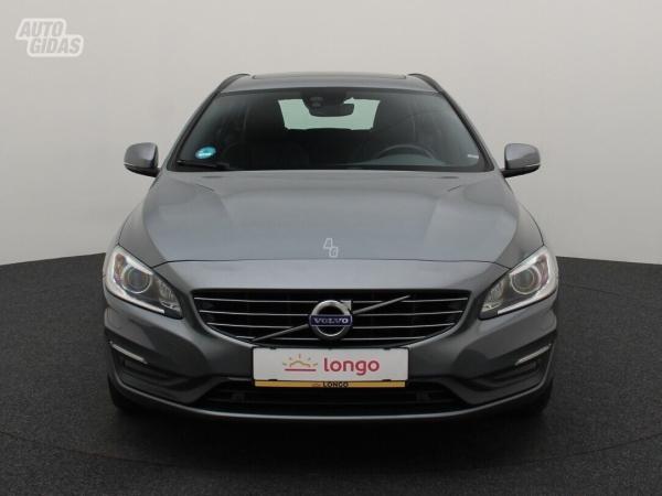 Grey Volvo V60 2018 in Vilnius, with an engine capacity of 2.00 L and mileage of 206 thousand km for 13699 €, photo 3 on AUTOMOTO.COM.LV