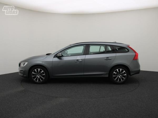 Grey Volvo V60 2018 in Vilnius, with an engine capacity of 2.00 L and mileage of 206 thousand km for 13699 €, photo 6 on AUTOMOTO.COM.LV