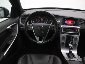 Pelēks Volvo V60 2018 Viļņa, ar dzinēja tilpumu 2.00 L un nobraukumu 206 tūkst. km par 13699 €, foto 17 vietnē AUTOMOTO.COM.LV