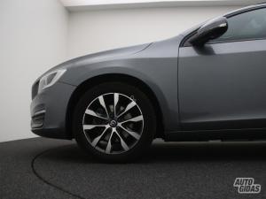 Pelēks Volvo V60 2018 Viļņa, ar dzinēja tilpumu 2.00 L un nobraukumu 206 tūkst. km par 13699 €, foto 27 vietnē AUTOMOTO.COM.LV