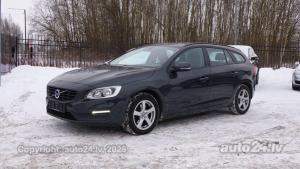 Pelēks Volvo V60 2018 Tartu, ar dzinēja tilpumu 2.00 L un nobraukumu 181 tūkst. km par 10990 €, foto  vietnē AUTOMOTO.COM.LV