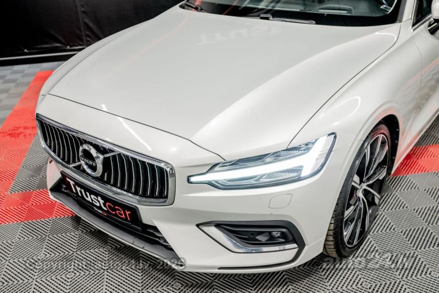 Pelēks Volvo V60 2018 Pērnava, ar dzinēja tilpumu 2.00 L un nobraukumu 209 tūkst. km par 18900 €, foto 2 vietnē AUTOMOTO.COM.LV