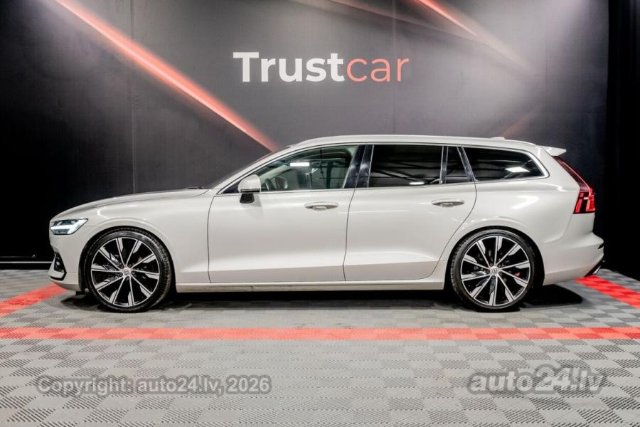 Pelēks Volvo V60 2018 Pērnava, ar dzinēja tilpumu 2.00 L un nobraukumu 209 tūkst. km par 18900 €, foto 9 vietnē AUTOMOTO.COM.LV