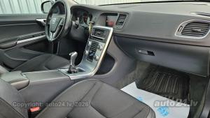 Grey Volvo V60 2018 in Tallinn, with an engine capacity of 2.00 L and mileage of 161 thousand km for 9950 €, photo 15 on AUTOMOTO.COM.LV