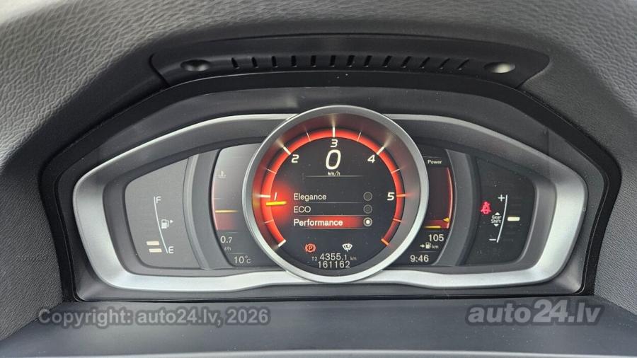 Grey Volvo V60 2018 in Tallinn, with an engine capacity of 2.00 L and mileage of 161 thousand km for 9950 €, photo 20 on AUTOMOTO.COM.LV