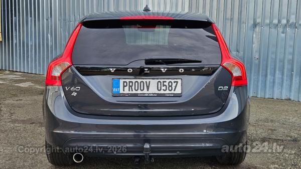 Pelēks Volvo V60 2018 Tallina, ar dzinēja tilpumu 2.00 L un nobraukumu 161 tūkst. km par 9950 €, foto 8 vietnē AUTOMOTO.COM.LV