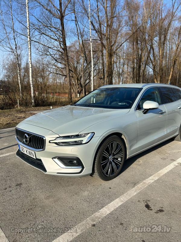 Grey Volvo V60 2018 in Tartu, with an engine capacity of 2.00 L and mileage of 209 thousand km for 17000 €, photo 1 on AUTOMOTO.COM.LV