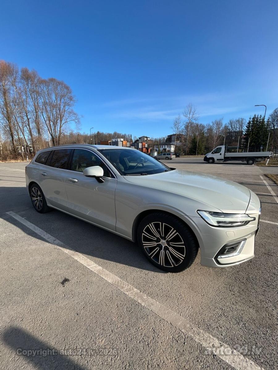 Pelēks Volvo V60 2018 Tartu, ar dzinēja tilpumu 2.00 L un nobraukumu 209 tūkst. km par 17000 €, foto 4 vietnē AUTOMOTO.COM.LV