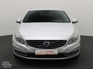 Grey Volvo V60 2018 in Vilnius, with an engine capacity of 2.00 L and mileage of 182 thousand km for 12999 €, photo 4 on AUTOMOTO.COM.LV