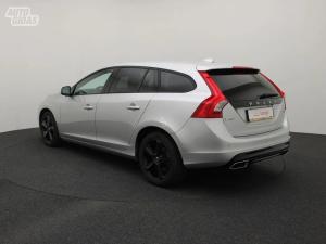 Grey Volvo V60 2018 in Vilnius, with an engine capacity of 2.00 L and mileage of 182 thousand km for 12999 €, photo 8 on AUTOMOTO.COM.LV