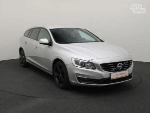 Grey Volvo V60 2018 in Vilnius, with an engine capacity of 2.00 L and mileage of 182 thousand km for 12999 €, photo 11 on AUTOMOTO.COM.LV