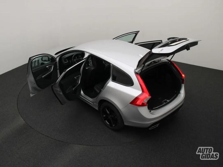 Grey Volvo V60 2018 in Vilnius, with an engine capacity of 2.00 L and mileage of 182 thousand km for 12999 €, photo 14 on AUTOMOTO.COM.LV