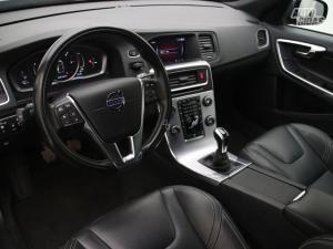 Серый Вольво B60 2018 в Вильнюс, объемом двигателя 2.00 л и пробегом 190 тыс. км за 11799 €, фото 17 на AUTOMOTO.COM.LV