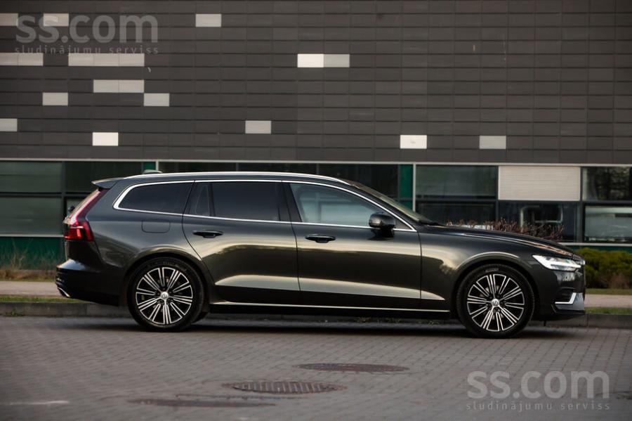 Grey Volvo V60 2018 in Jelgava, with an engine capacity of 2.00 L and mileage of 0 thousand km for 16490 €, photo 14 on AUTOMOTO.COM.LV