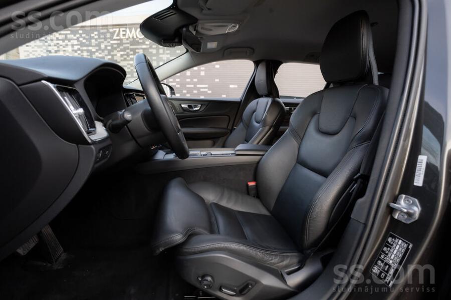 Grey Volvo V60 2018 in Jelgava, with an engine capacity of 2.00 L and mileage of 0 thousand km for 16490 €, photo 15 on AUTOMOTO.COM.LV