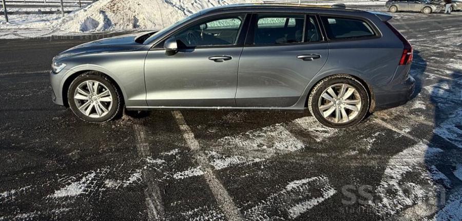 Pelēks Volvo V60 2018 Rīga, ar dzinēja tilpumu 2.00 L un nobraukumu 221 tūkst. km par 11950 €, foto 4 vietnē AUTOMOTO.COM.LV