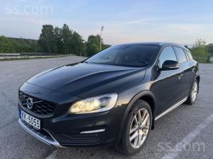 Pelēks Volvo V60 2018 Valmiera, ar dzinēja tilpumu 2.40 L un nobraukumu 180 tūkst. km par 12200 €, foto 3 vietnē AUTOMOTO.COM.LV