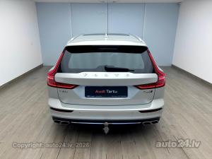Grey Volvo V60 2018 in Tartu, with an engine capacity of 2.00 L and mileage of 144 thousand km for 24900 €, photo 7 on AUTOMOTO.COM.LV