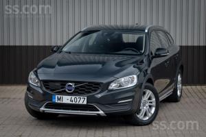 Pelēks Volvo V60 2018 Tukums, ar dzinēja tilpumu 2.00 L un nobraukumu 304 tūkst. km par 9650 €, foto 4 vietnē AUTOMOTO.COM.LV