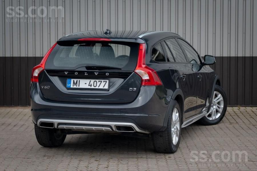 Pelēks Volvo V60 2018 Tukums, ar dzinēja tilpumu 2.00 L un nobraukumu 304 tūkst. km par 9650 €, foto 8 vietnē AUTOMOTO.COM.LV
