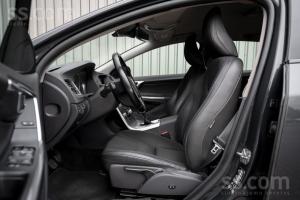Pelēks Volvo V60 2018 Tukums, ar dzinēja tilpumu 2.00 L un nobraukumu 304 tūkst. km par 9650 €, foto 10 vietnē AUTOMOTO.COM.LV