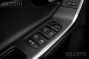 Pelēks Volvo V60 2018 Tukums, ar dzinēja tilpumu 2.00 L un nobraukumu 304 tūkst. km par 9650 €, foto 14 vietnē AUTOMOTO.COM.LV