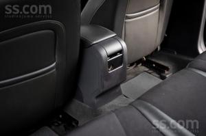 Pelēks Volvo V60 2018 Tukums, ar dzinēja tilpumu 2.00 L un nobraukumu 304 tūkst. km par 9650 €, foto 25 vietnē AUTOMOTO.COM.LV