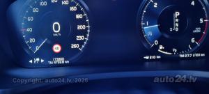 Pelēks Volvo V60 2018 Tallina, ar dzinēja tilpumu 2.00 L un nobraukumu 174 tūkst. km par 15890 €, foto 25 vietnē AUTOMOTO.COM.LV